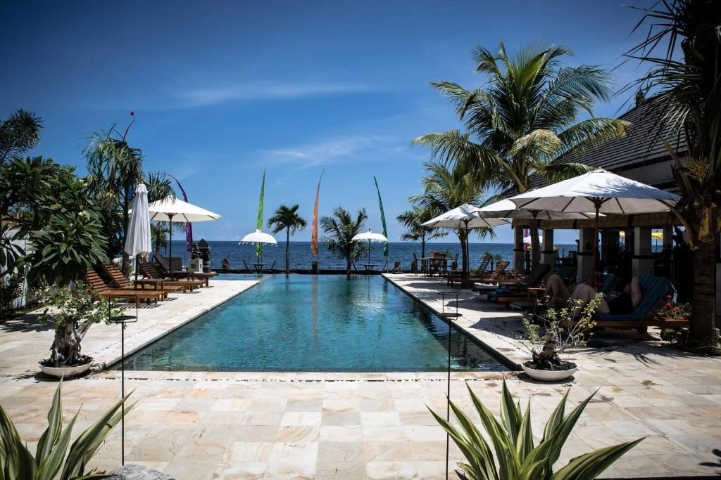 Kelapa Lovina Beach Villa | Visit North Bali
